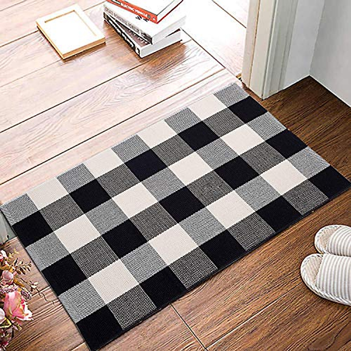 MUBIN Buffalo Plaid Rug 2X3 ft Outdoor Black and White Checked Rug Cotton Reversible Hand-Woven Indoor Washable Entryway Front Porch Decor Rugs for Layered Welcome Front Door Mats