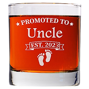 CARVELITA Promoted To Uncle Est 2023 - Uncle Whiskey Glass - 11oz Old Fashioned Bourbon Rocks Glass - Uncle Pregnancy Announcement - Gifts For First Time Uncle - Baby Reveal Gift For Brother