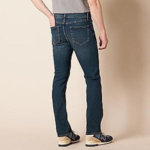 Amazon Essentials Men's Jeans, Slim Fit Stretch, Dark Wash, Bootcut, 31W x 30L