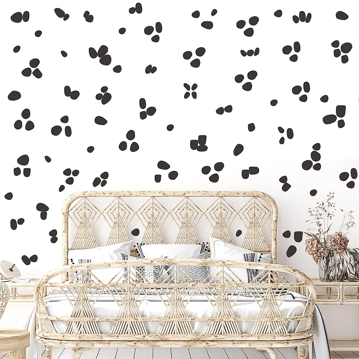 284 Pieces Polka Dots Wall Decal Irregular Polka Dot Stickers Modern Minimalist Geometric Wall Stickers Peel and Stick Decal Art for Kids Bedroom Classroom