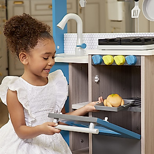 Little Tikes® Classic Cook’s Kitchen with Island 2-in1 Multi Kid Interactive 360 Degree Role Play with Style, Function, Accessories and Imagination Fun for Kids Boys Girls Ages 3-8 Years