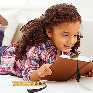 8 Pieces Handmade Bamboo Bookmark Vintage Carving Wooden Bookmark Hollow Blossom Bookmark with Tassel for School Students Teacher Presents Office, 4 Designs