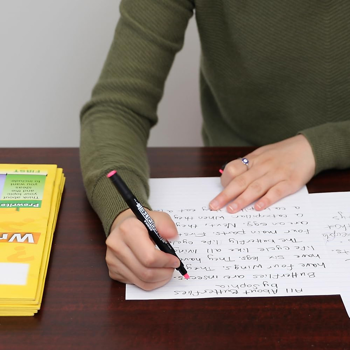 Really Good Stuff Writing Process 4-Pocket Laminated Student Folders, 9.5" by 12" (Set of 12) - Keep Students Organized and Teaches Writing Process, Store Work-in-Progress and Monitor Progression