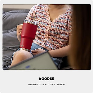 koodee 30 oz Tumbler with Lid and Straw, Stainless Steel Double Wall Insulated Travel Mug Water Tumbler with Handle (Canyon Red)