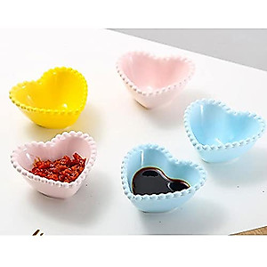 WAOCEO Appetizer Bowls Ceramic Heart Shape Sauce Dish Sushi Kitchen Dipping Bowl Appetizer Plates Porcelain Serving Dish Seasoning Dishes Set of 4 (3.15inch) Salad Bowls