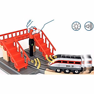 BRIO World - 33873 Smart Tech Engine Set with Action Tunnels | 17 Piece Train Toy with Accessories and Wooden Tracks for Kids Age 3 and Up