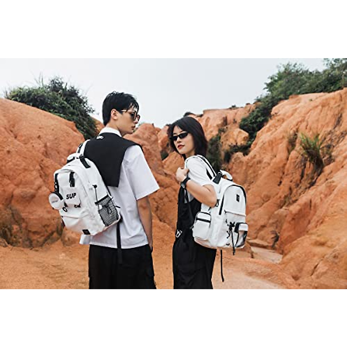 SESOCSEO Large Travel Backpack Women，Carry on15.6 Inch Business Laptop Daypack Backpack，Fashion women's backpack with square and round decorate bags