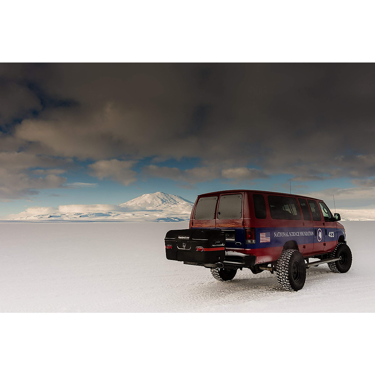 StowAway Max Hitch Cargo Box with Swingaway Frame | Black