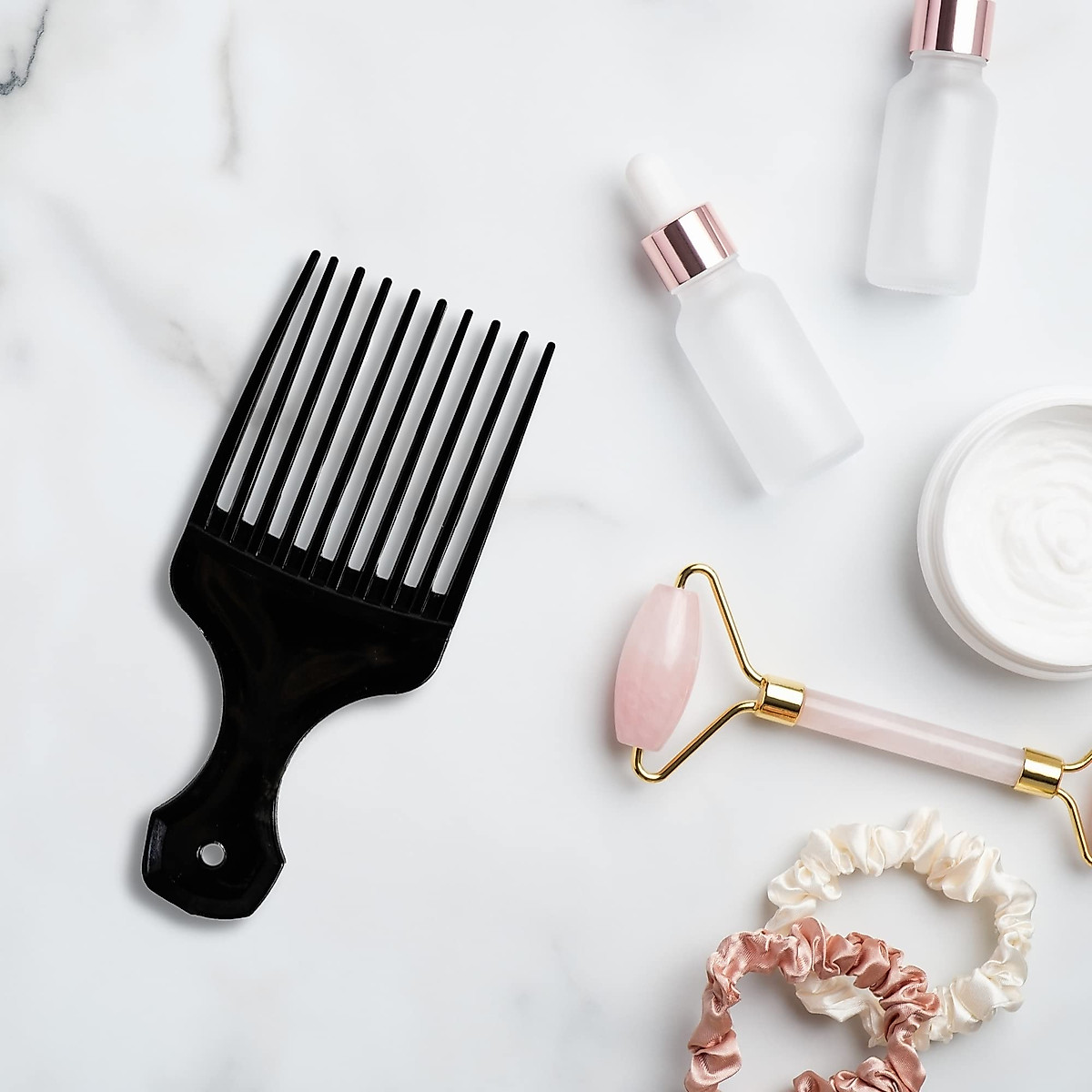 Vakly Hair Pick Comb - Wide Tooth Afro Lifts, Pack of 4 Combs - 5.25 Inch - for Hair Styling, Lifting, Detangling, Adding Volume for Long Curly and Thick Hair, Wigs and Beards for Men & Women