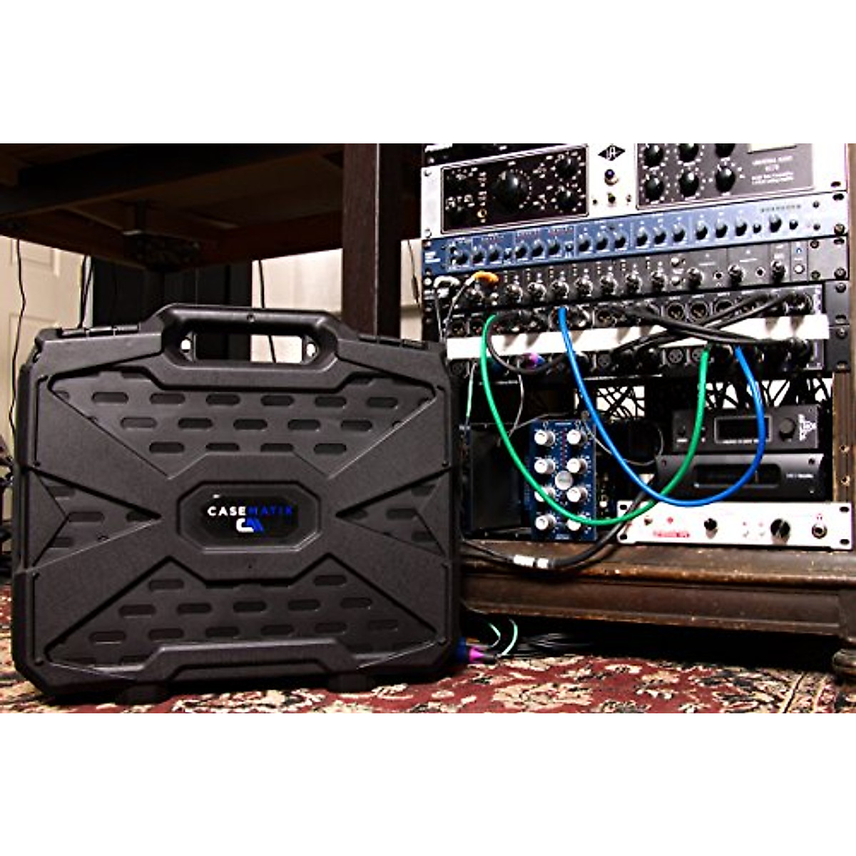 CASEMATIX Wireless Microphone System Hard Case Compatible with 12 Sennheiser, Shure Mic, Nady, AKG or VocoPro Microphones and More Handheld Transmitter Mics, Case Only