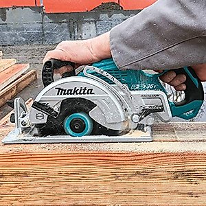 Makita XSR01PT-R 18V X2 (36V) LXT Brushless Lithium-Ion 7-1/4 in. Cordless Rear Handle Circular Saw Kit with 2 Batteries (Renewed)