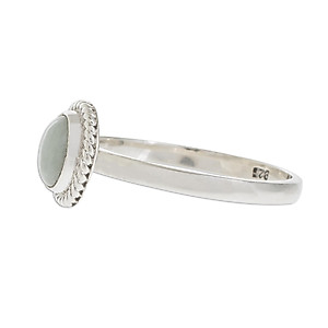 NOVICA Artisan Handmade Jade Solitaire Ring Apple Green Crafted Guatemala Sterling Silver [crownbezel 0.4 in L x 0.3 in W x 0.2 in H Band Width 2 mm W] ' Oval Beauty'