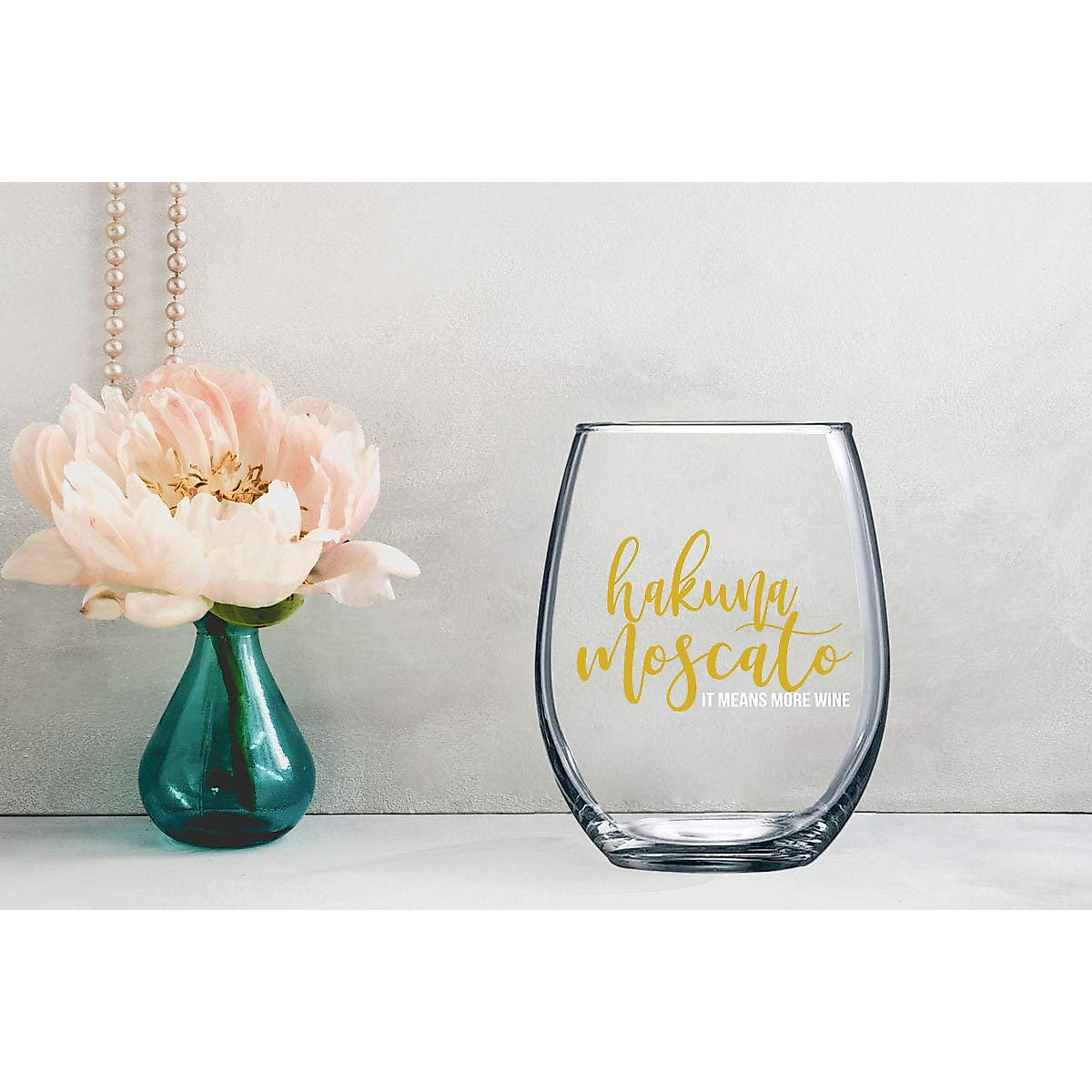 Funnwear Hakuna Moscato - 15oz Funny Wine Glass Unique Happy Birthday Novelty Idea for Him, Her, Mom, Women, Men Wife, Boss, Sister, Best Friend, BFF, Aunt - Perfect for Coworker