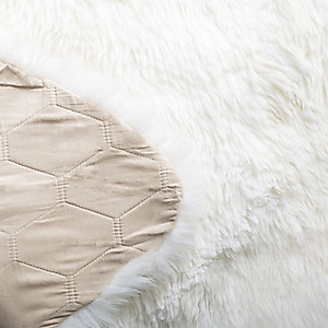 SAFAVIEH Sheep Skin Collection Area Rug - 8' x 10', Natural & White, Handmade Rustic Glam Genuine Pelt, 3.4-inch Thick Ideal for High Traffic Areas in Living Room, Bedroom (SHS211A)