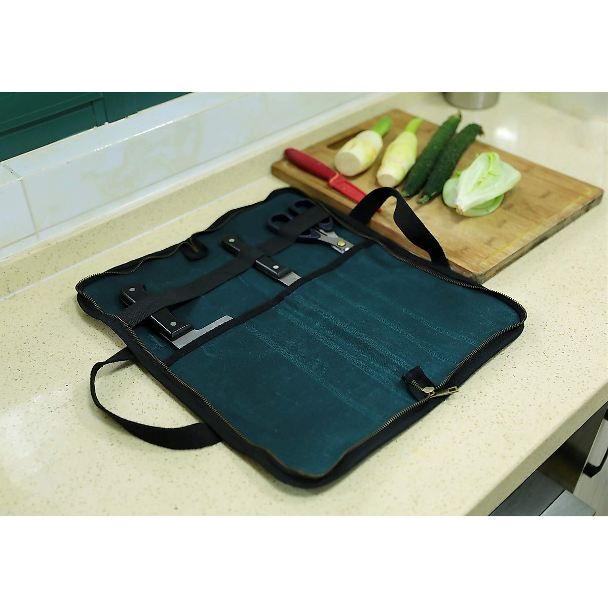 Chef's Travel Knife Case, Portable Knife Roll Bag For Men And Women, Waterproof Waxed Canvas, Strong Zipper, 5 Slots (Dark Green)