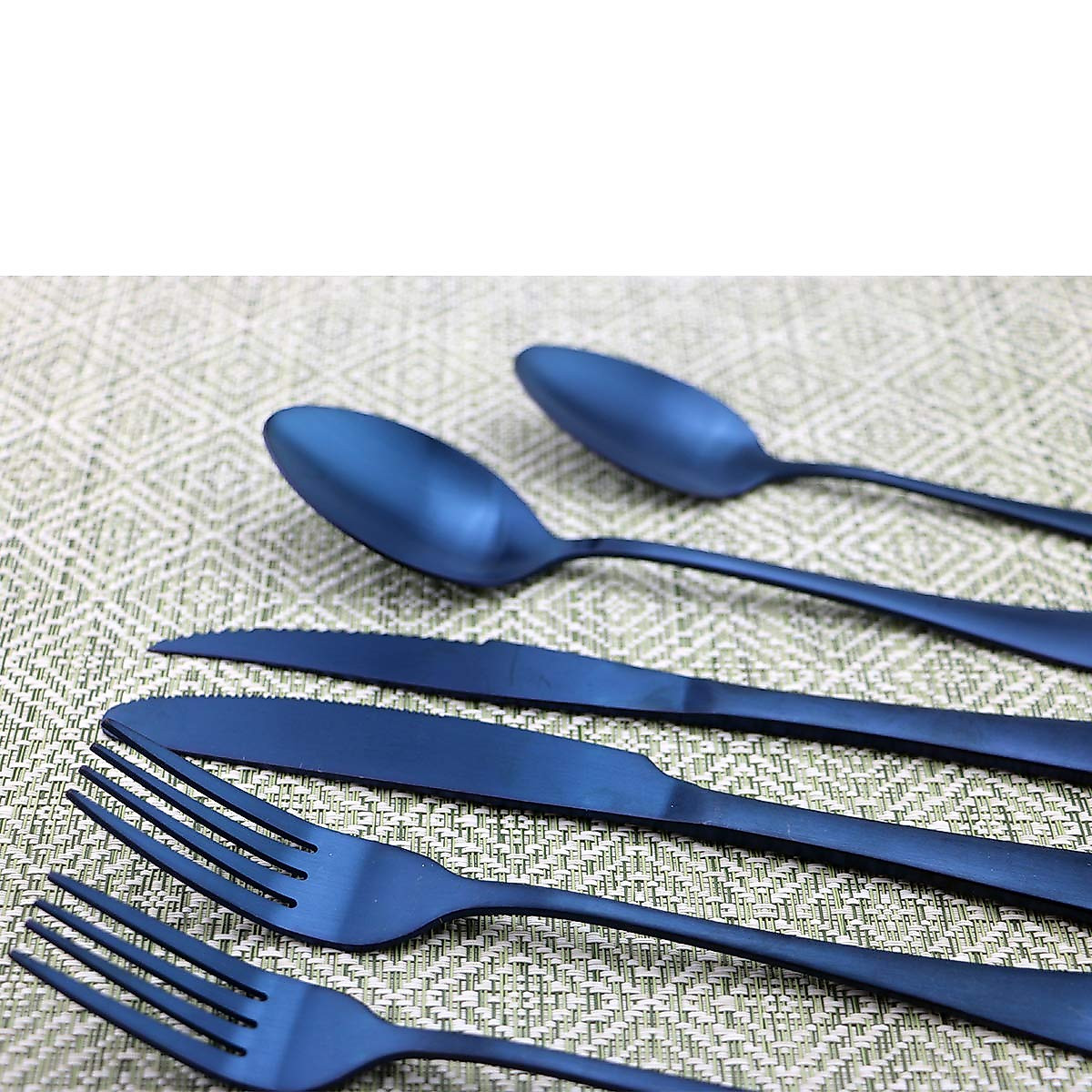 Uniturcky Durable Silverware Flatware Cutlery Set, Food Safe Grade Stainless Steel Utensils 24-Piece Service for 4,Include Knife/Fork/Spoon/Metal Straws/Cleaning Brus, Dishwasher Safe (Matte Blue)