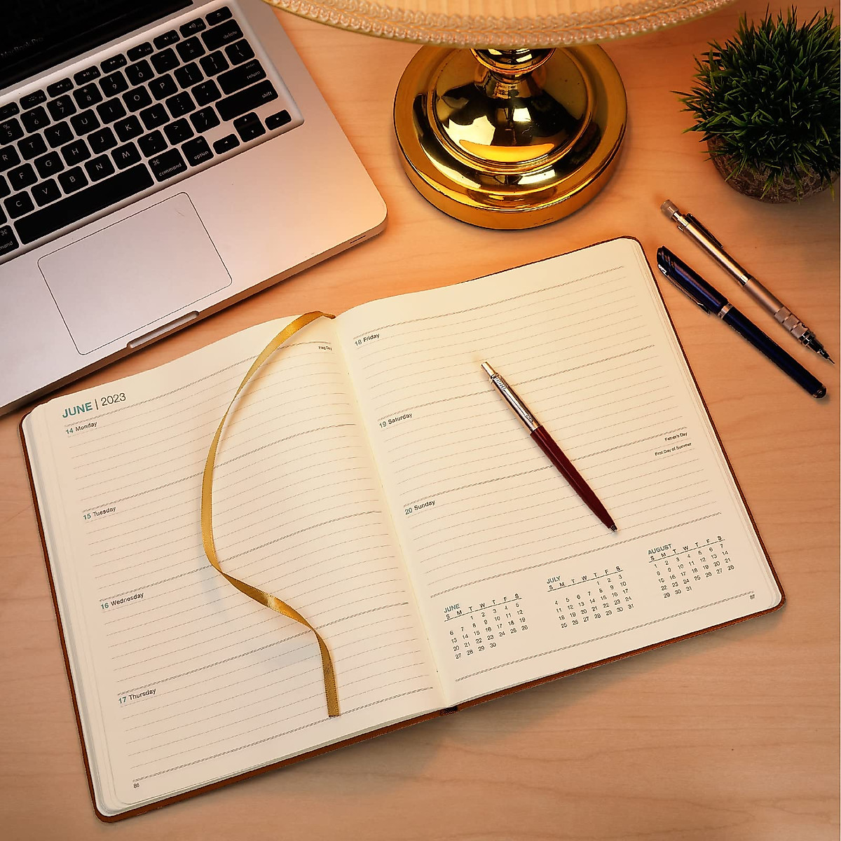 2023 Planner 8"x10" Size: 14 Months (Begins November 2022 /2023 Calendar/ 2023 Weekly Calendar/Weekly Planner Organizer (Brown)