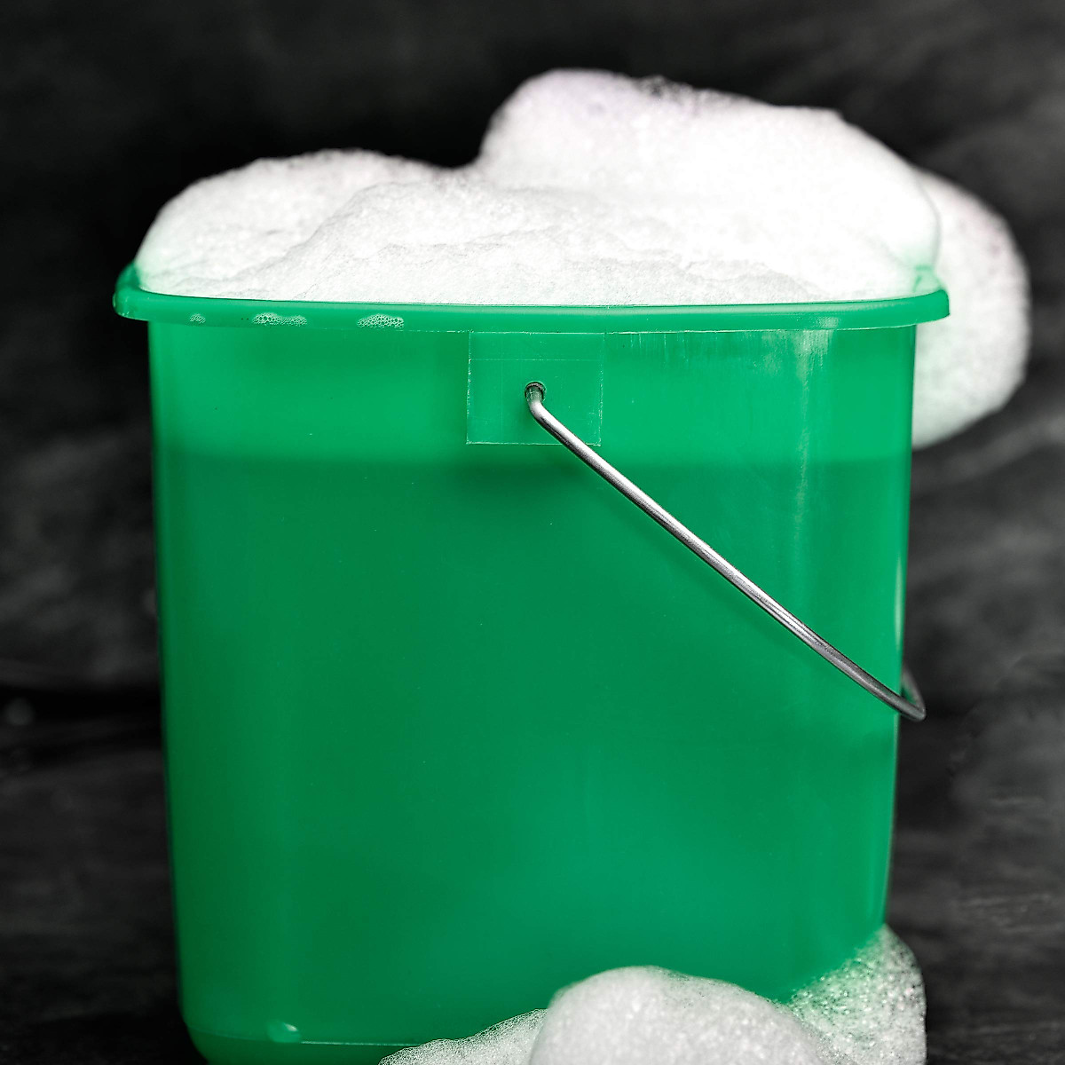 Alpine Industries Commercial Sanitizing Cleaning Pail - Heavy Duty Sanitizer Bucket - Cleaning Fluid Bucket - Cleaning Bucket for Offices, Restaurants, School, Bathrooms (Green, 3 Qt)