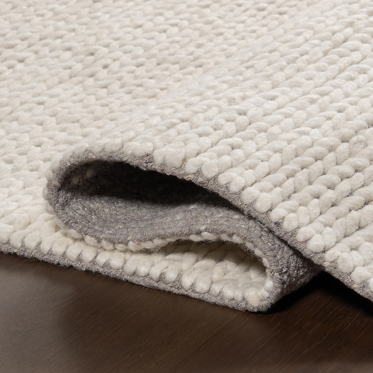 nuLOOM Caryatid Handwoven Solid Wool Area Rug, 6' x 9', Off-white