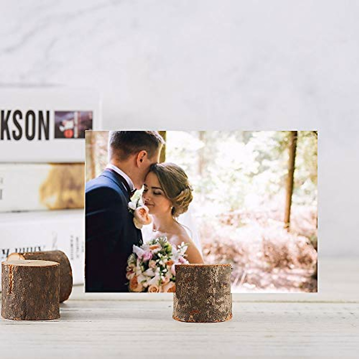 Toncoo 18Pcs Premium Wood Place Card Holders and 30Pcs Kraft Table Place Cards, Rustic Table Number Holders, Wood Photo Holders, Ideal for Wedding Party Table Name and More