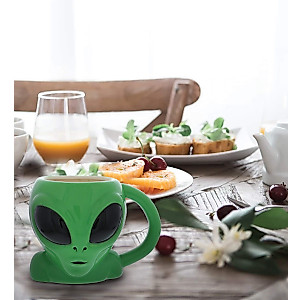 MUGNIV Novelty 3D Green Alien Mug - Cute Cute Coffee Mugs for Women and Men, Funny Coffee Mug Space Gift for Coffee Lovers, Cool Alien Head Fun Glassware Ceramic Mug for Hot and Cold Drinks - 17 Oz