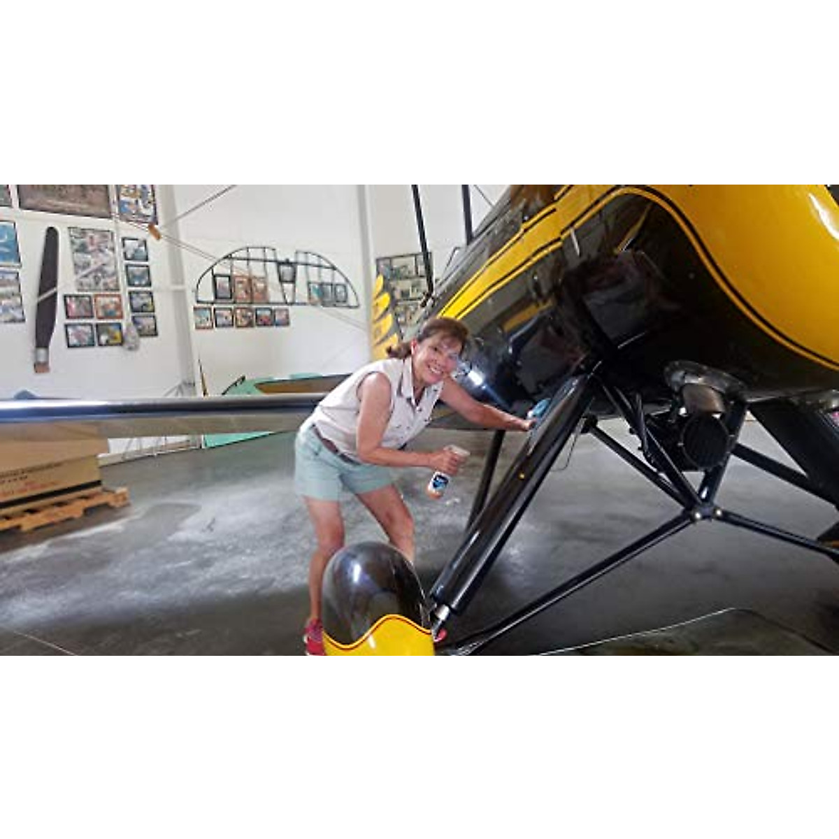 Plane Perfect EcoClean Waterless Cleaner, Wash and Wax for Airplanes, Automotive, Bikes and More (16 oz. Spray Bottle)