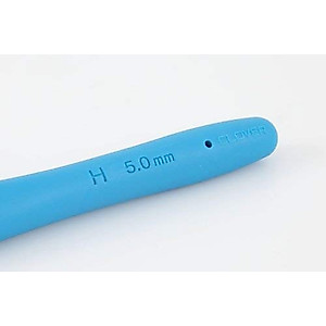 Clover Amour Crochet Hook: 5.0mm, 5.00m, Multicolor