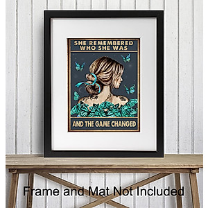 She Remembered Who She Was And The Game Changed - Positive Quotes Wall Decor - Uplifting Inspirational Encouragement Gifts for Women, Teen Girls - Motivational Wall Art - Light Blue Boho Decoration