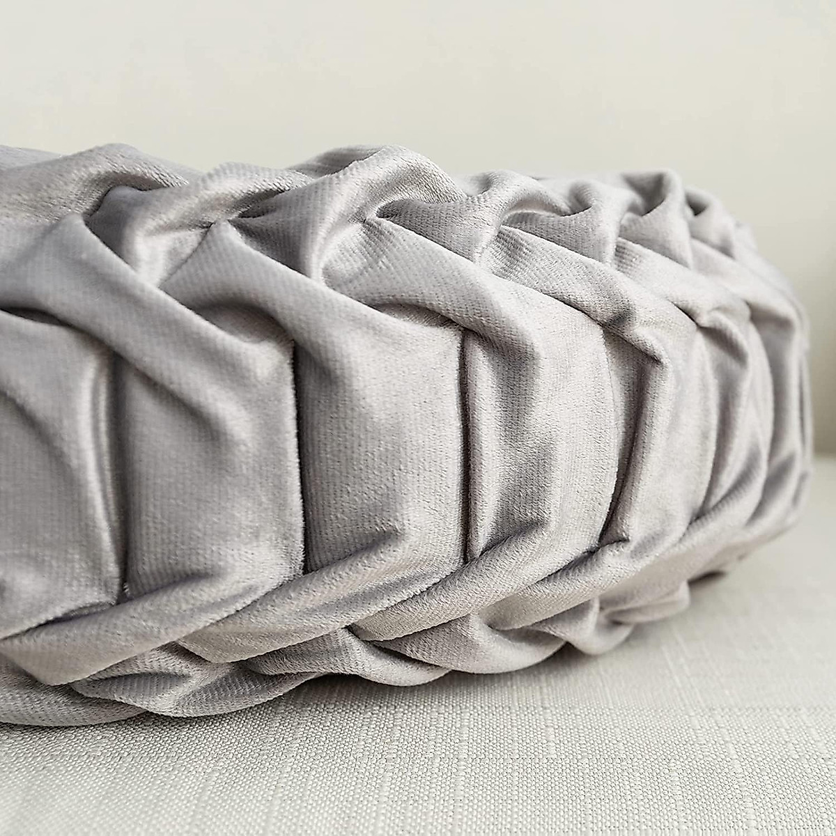 FONORAN Round Throw Pillows，Home 15.7 Round Floor Cushions Pillow，Handcrafted Pumpkin Velvet Home Decorative Back Pillow Cushion for Sofa Couch Chair Bed (Gray)