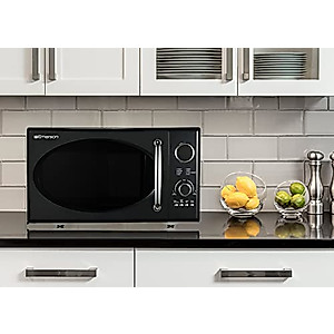 Emerson Radio .9 Cu Ft Digital Microwave Oven, Grill Function, 1,000 Watt, Retro & Chrome, 8 Pre-Programmed Settings, Express & Defrost, Chrome Handle & Control Buttons, Timer & LED Display,Black