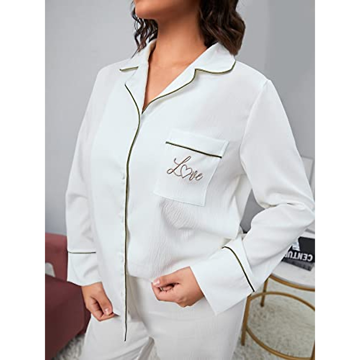 WDIRARA Women's Plus Size Letter Print 2 Piece Satin Pajama Set Silk Shirt and Pants Sets White 1XL