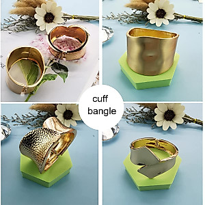 SAMOCO 3Pcs 18K Gold Plating Bangles Bracelets for Women Chunky Polished-Finish Wrist Cuff Wrap Hinge Twist Bangle Opening Wide-Grooved Wire Statement Fashion Jewelry Bracelet for Women