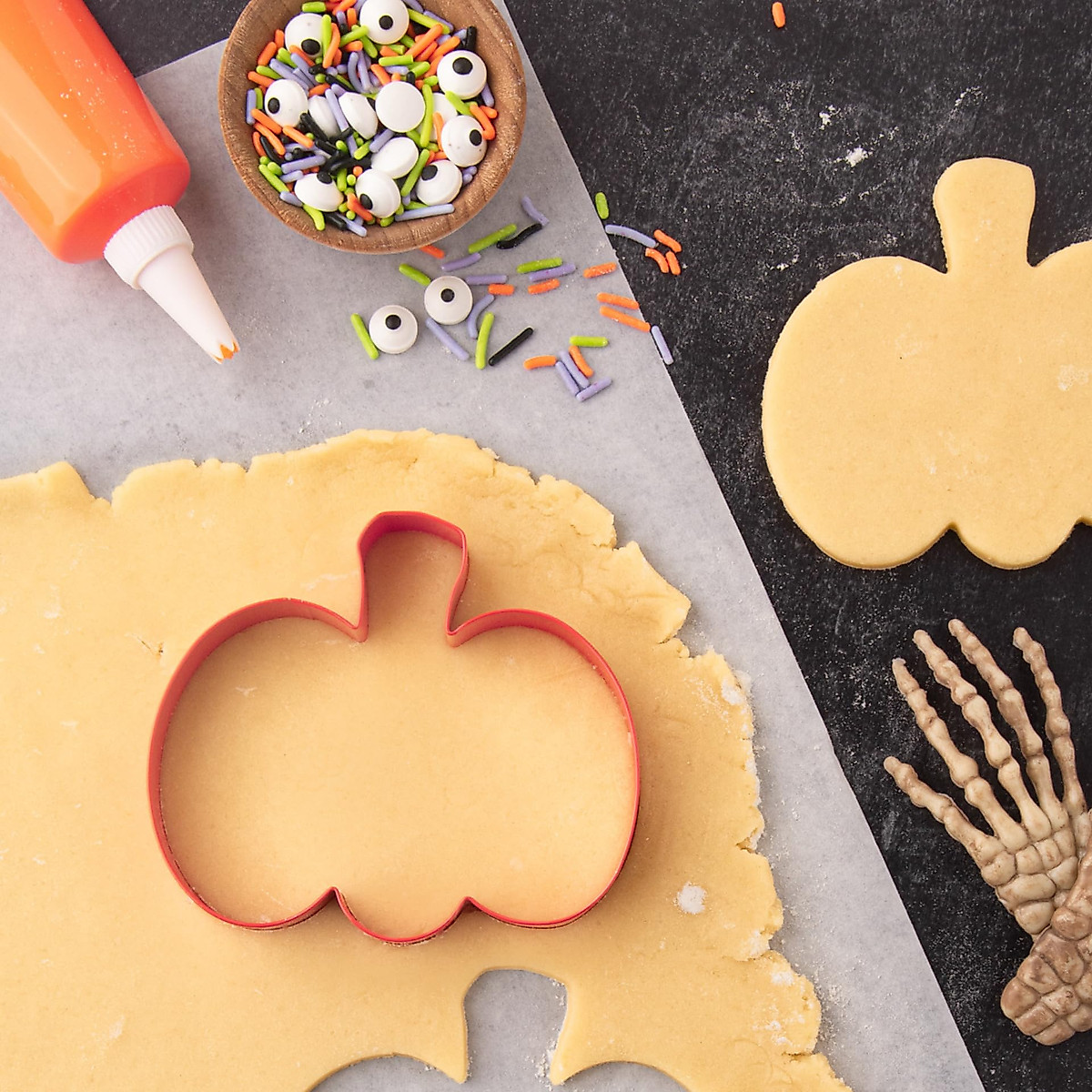 Sweets Indeed - Halloween Frosting Set - 3 Pack - 3.5 ounce tubes - Black Orange White - 4 nozzles included - Holiday Frosting - Cookie Decorating Kit - 10.58 oz