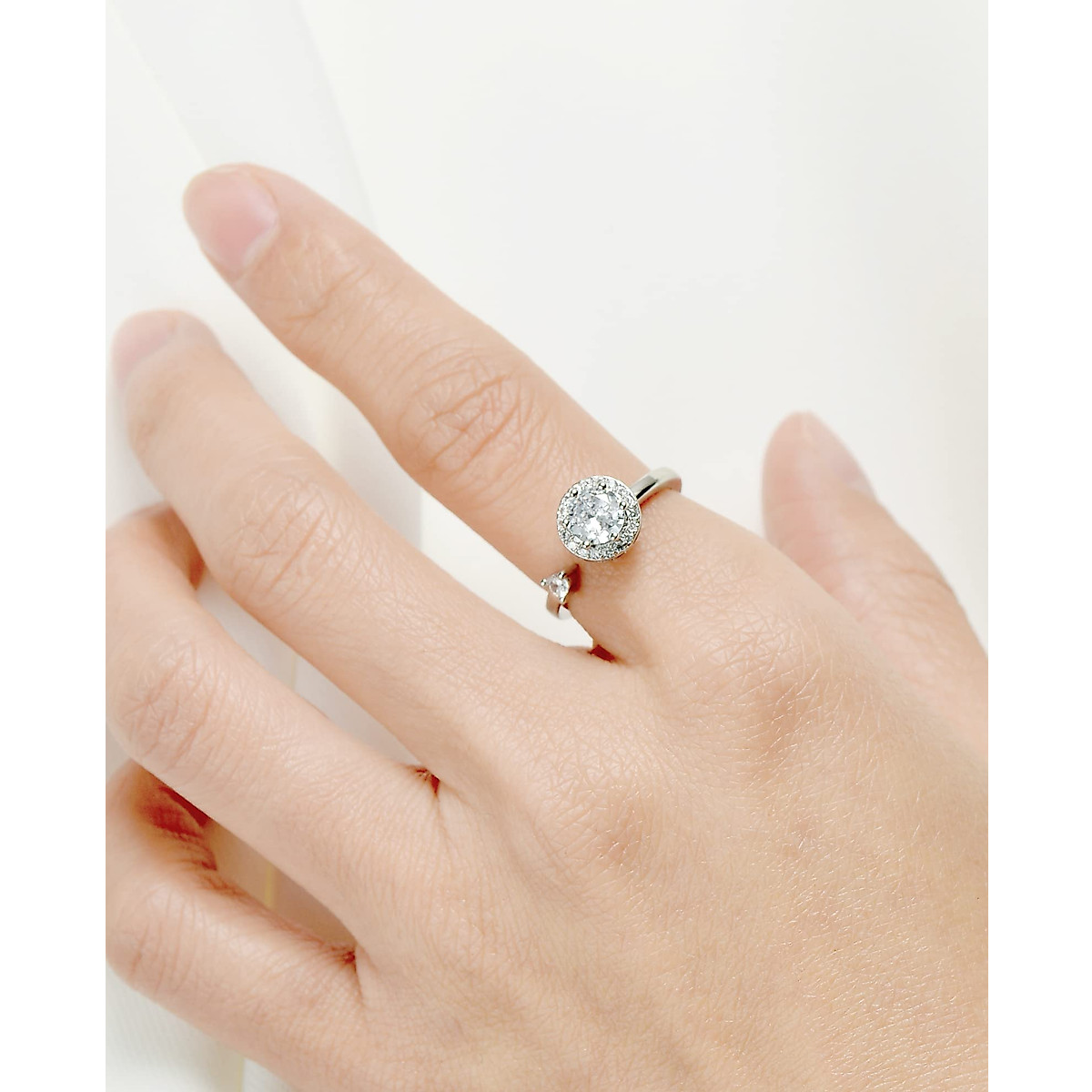 Akeoqi Fidget Anxiety Rings Rotatable Stress Relief Bead Ring Size Adjustable Open Design Ring Spinner Fidget Ring Inlaid Cubic Zirconia Round CZ Shape Ring Jewelry for Women Gifts
