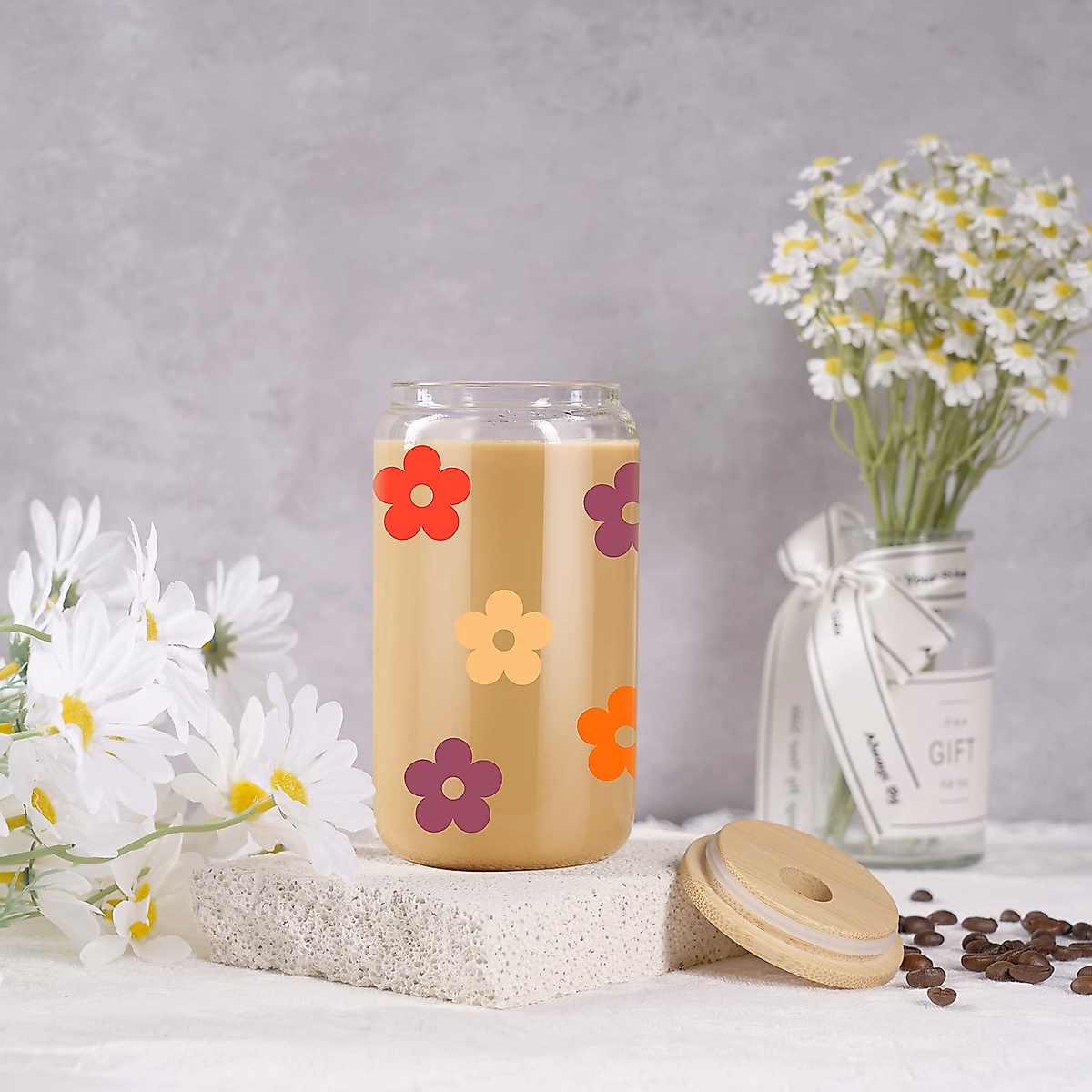 Coolife Retro Daisy Glass Cup - 16 oz Drinking Glass Cups w/Bamboo Lids Straws, Iced Coffee Cup, Cute Glass Tumbler for Coffee Smoothie Beer, Unique Mothers Day Birthday Gifts for Women Her
