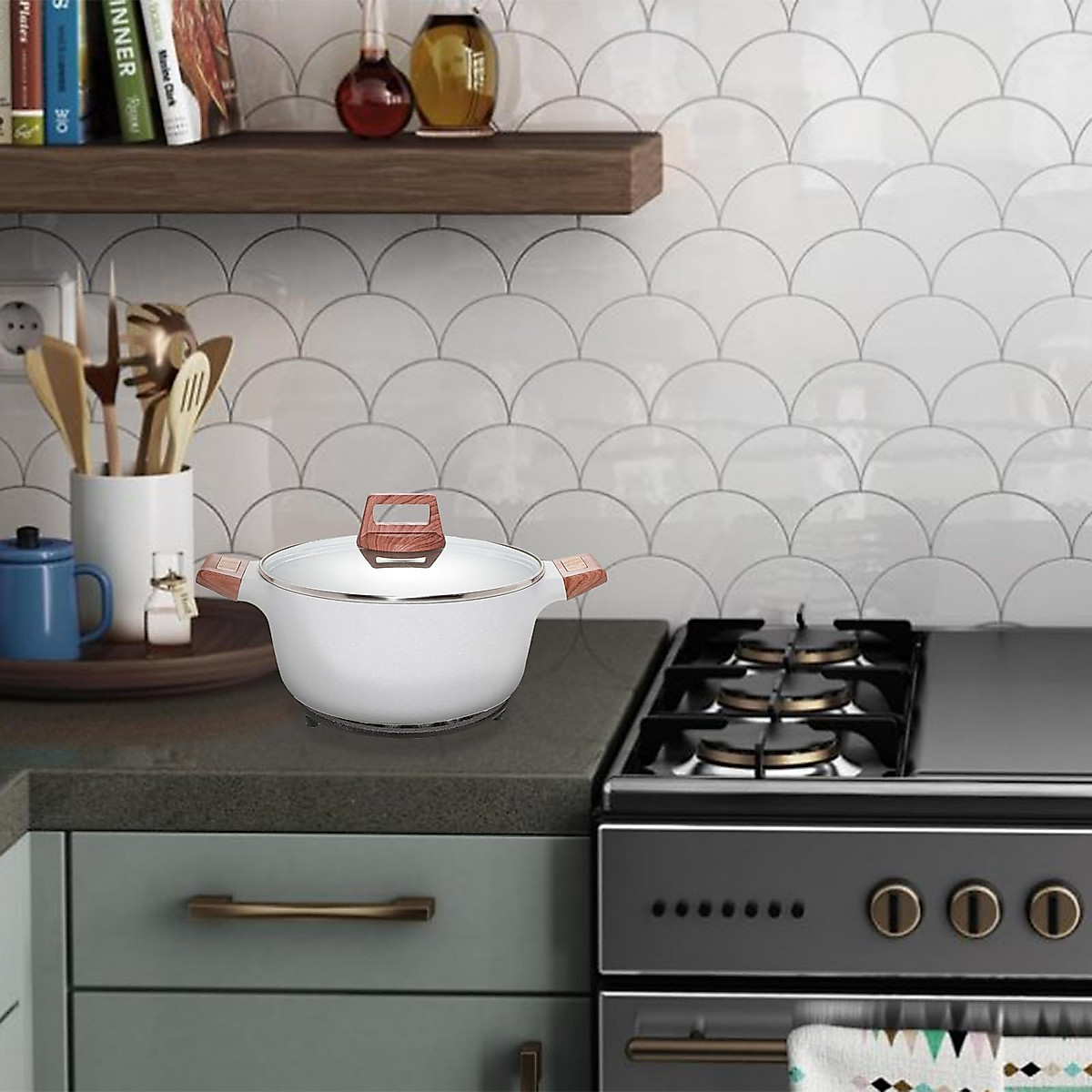 Sumnacon 1Pcs Round Cast Iron Trivet - 6.7 Inch Heat Resistant Iron Trivet for Hot Dish Pot Pan Plate Teapot, Rustic Cast Iron Hot Dish Plate Holder for Kitchen Dining Table Countertop Cooktop