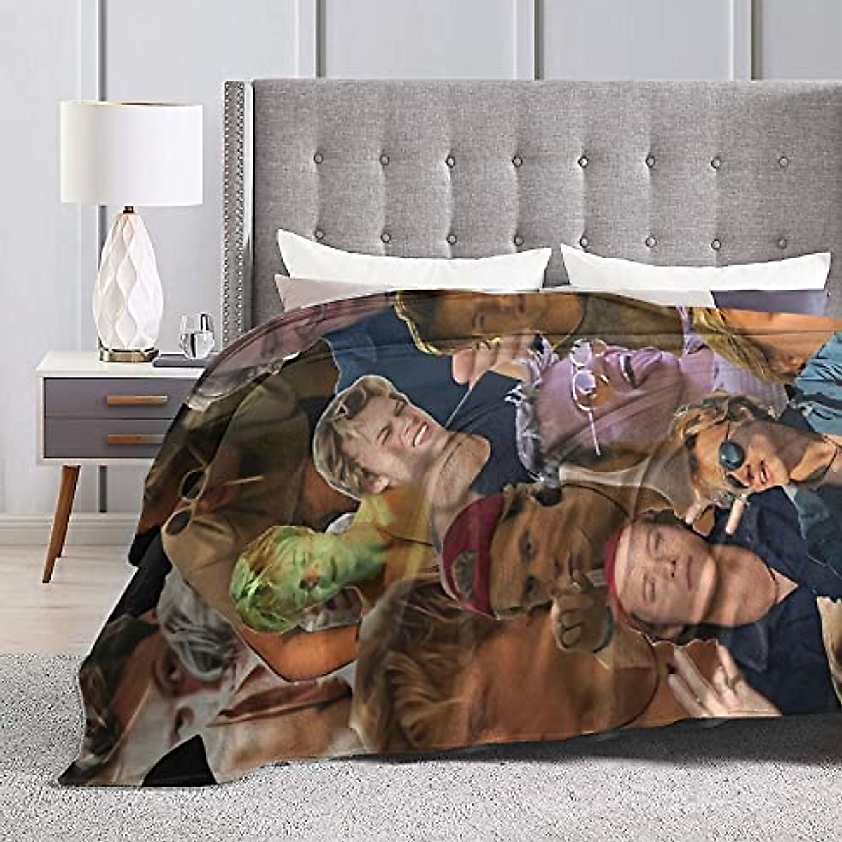 Angxtury Rudy Pankow as JJ Throw Blanket Beach Blanket Picnic Blanket Fleece Blankets for Sofa,Office Bed car Camp Couch