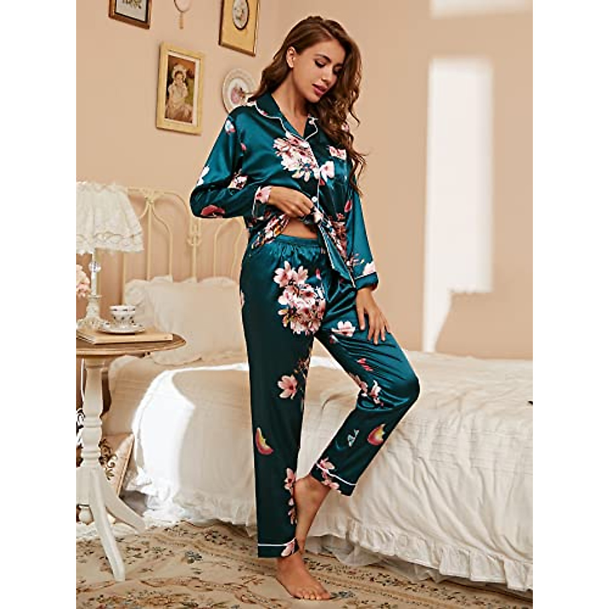 WDIRARA Women's Sleepwear Floral Print 2 Piece Satin Pajama Set Button Down Loungewear Dark Green S