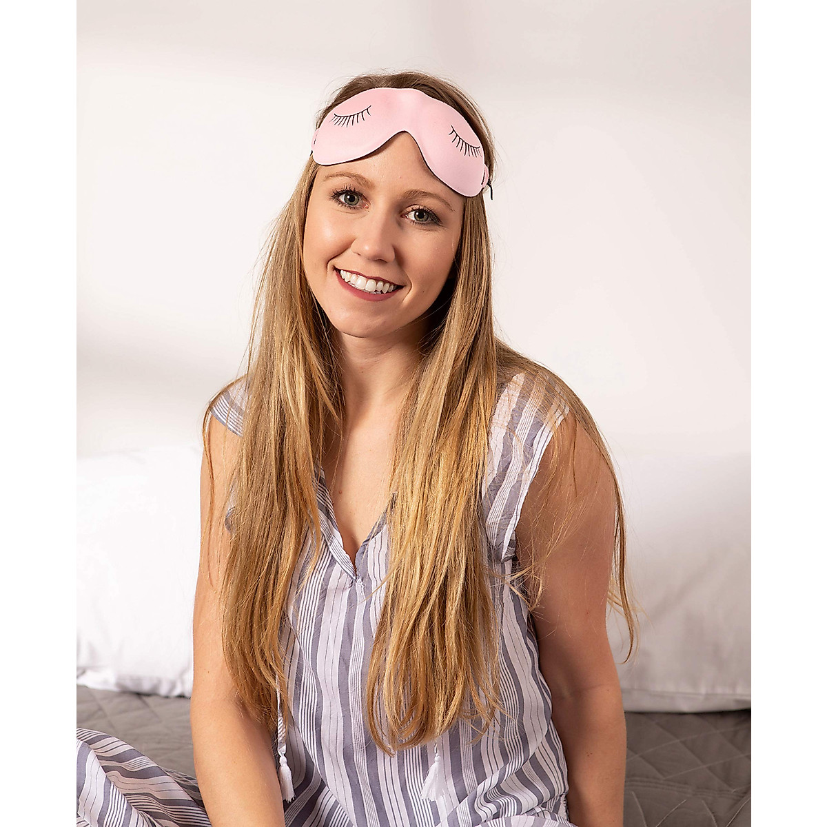 Bucky Ultralight Comfortable Contoured Travel and Sleep Eye Mask, Strawberry Eyelash, One Size