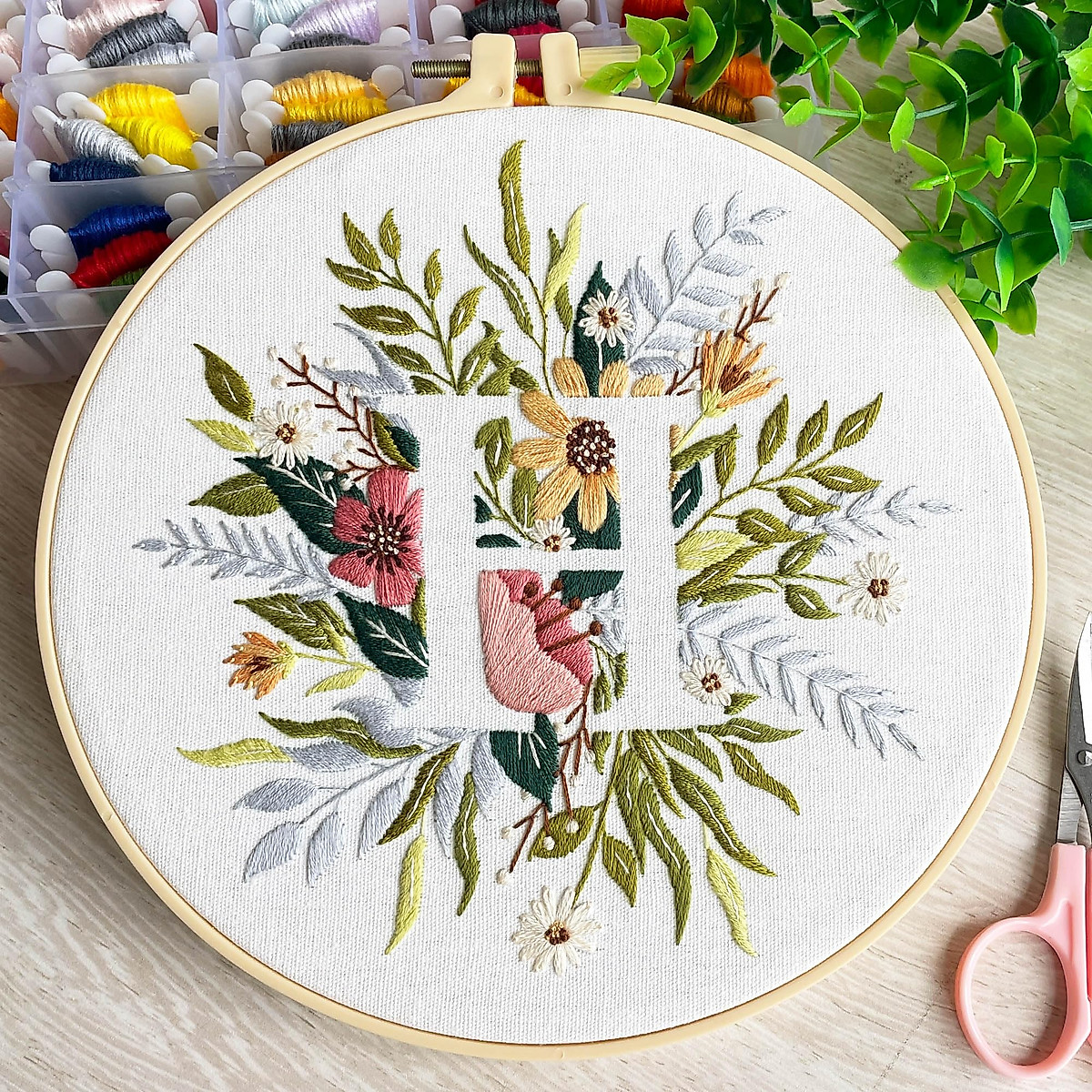 Silentsea Embroidery kit, 3 Sets of Floral Patterns for Beginners, with Hoops, Embroidery Cloth, Needles, Embroidery Thread and Other Tools