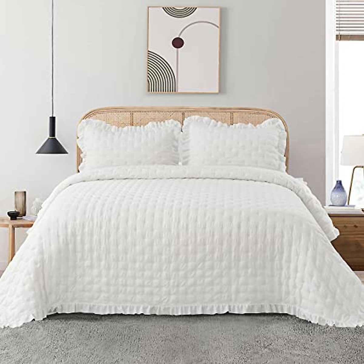 HIARUO 3-Piece Queen Quilt Set - Soft Warm Ultrasonic Reversible Pleated Ruffled Coverlet Bedspread Set (90 x 90 Inch) with 2 Pillow Sham (20 x 26 Inch), White
