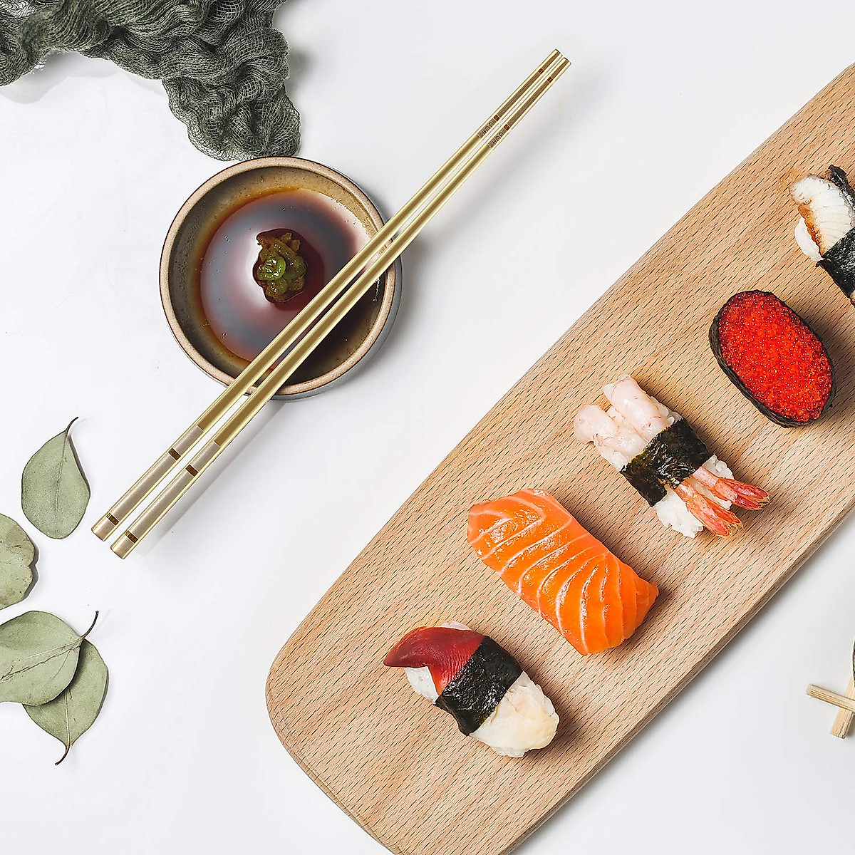 loopki Stainless Steel Chopsticks, Metal Chopsticks Set with Case, 4-Pairs Reusable Chopsticks Set Classic Natural Metal Chop Sticks Dishwasher Safe