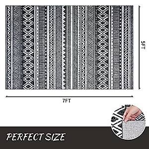COZYLOOM Vintage Rug 5x7 ft, Boho Moroccan Geometric Area Rug Soft Chenille Indoor Floor Cover Chic Non-Shedding Living Room Bedroom Area Rug Anti-Slip Lightweight Throw Carpet Home Decor, Black