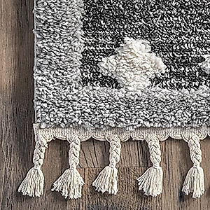 nuLOOM Saveah High Low Soft Shaggy Moroccan Diamond Tassel Area Rug, 4x6, Grey
