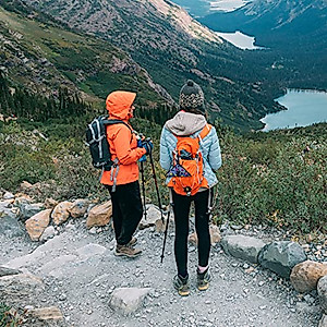 Oegteis Female Urinal and Pee Cloth, Female Urination Device, Reusable Silicone Female Urinal, Portable Urinal Allows Women to Pee Standing Up, Portable Women Urinal Suitable for Outdoor Activities