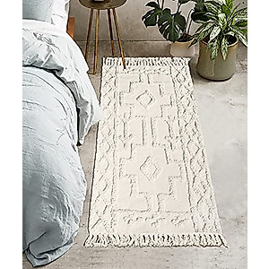 Uphome Boho Runner Rug 2' x 4.3' Tufted Cotton Accent Throw Rugs with Tassel Woven Machine Washable Tribal Floor Mat for Laundry Doorway Hallway Porch Bedroom Kitchen,Beige