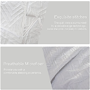 Hygge Hush Summer Quilt Set, Twin Size Pure White L Pattern 2 Pieces Oversized Modern Style Bedspread Set for All Season (1 Quilt & 1 Pillow Shams)