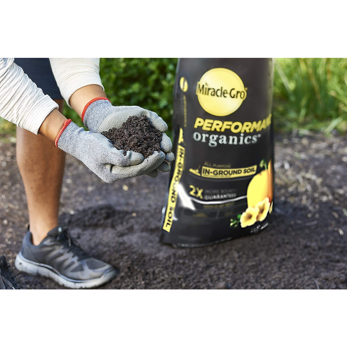 Miracle-Gro Performance Organics All Purpose In-Ground Soil - Organic and Natural Ingredients, Soil for Vegetables, Flowers and Herbs, Feeds for up to 3 Months, 1.3 cu. ft.