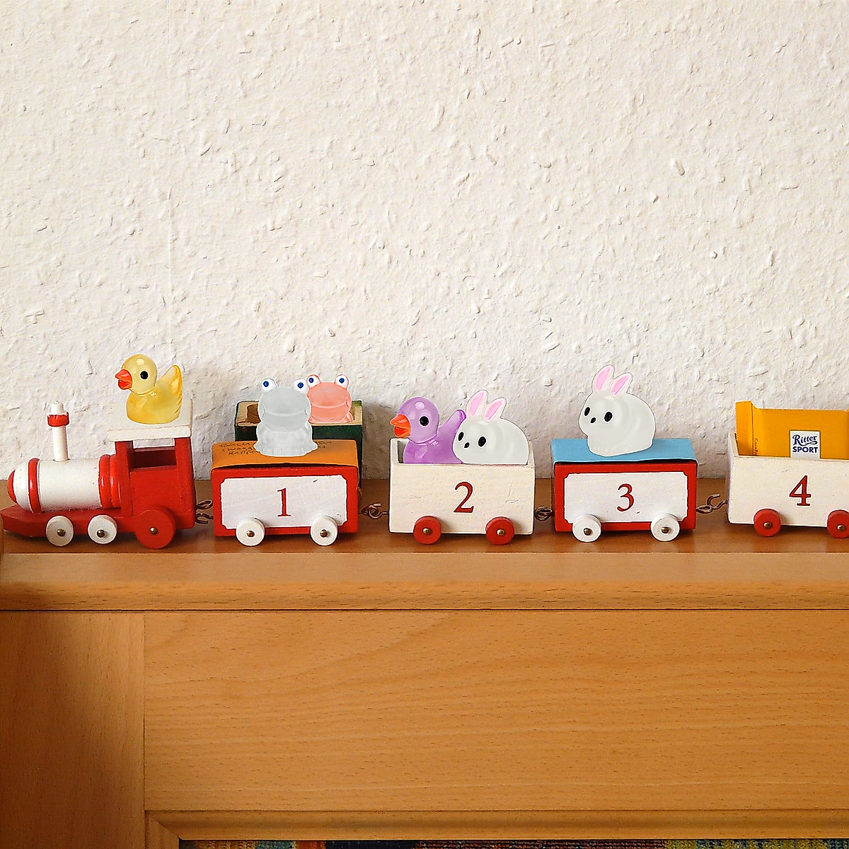 30 Pcs Luminous Resin Mini Animal Cute Animal Glow in The Dark Miniature Figurines Animal DIY Ornament Accessories for Garden Dollhouse Decoration Crafts