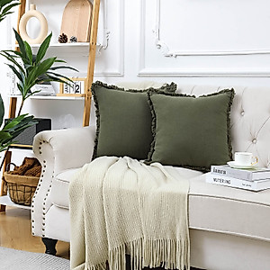 AmHoo Pack of 2 Linen Pillow Covers with Tassels Fringed Decorative Rustic Natural Throw Pillowcase Cushion for Couch Sofa Bedroom 18 x 18-Inch Green
